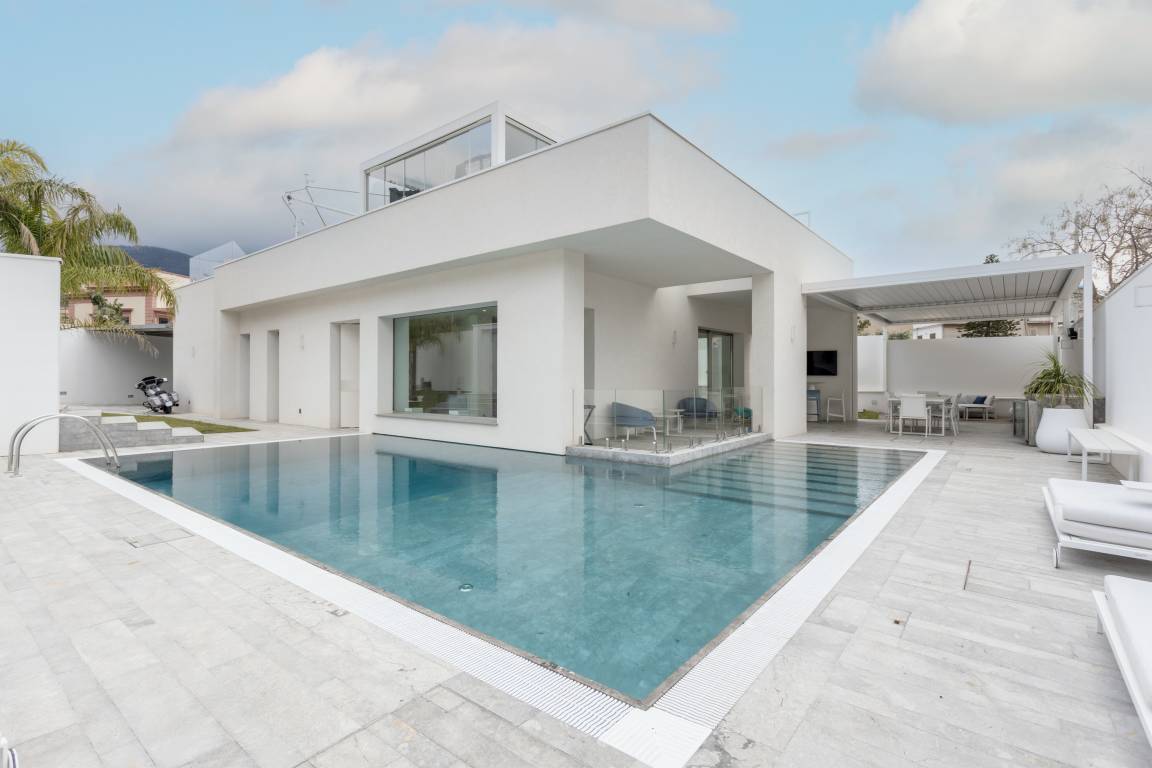 150 M² Villa ∙ 3 Chambres ∙ 5 Personnes - Palerme