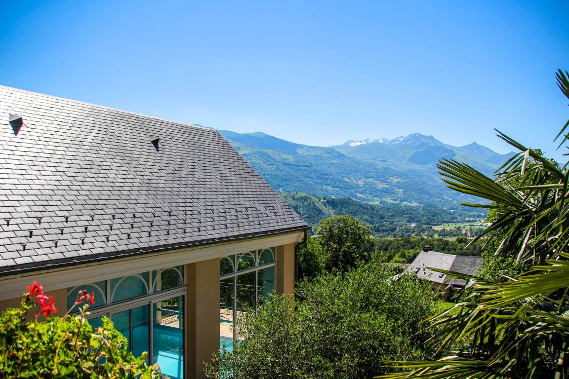220 M² Maison De Vacances ∙ 5 Chambres ∙ 13 Personnes - Lourdes