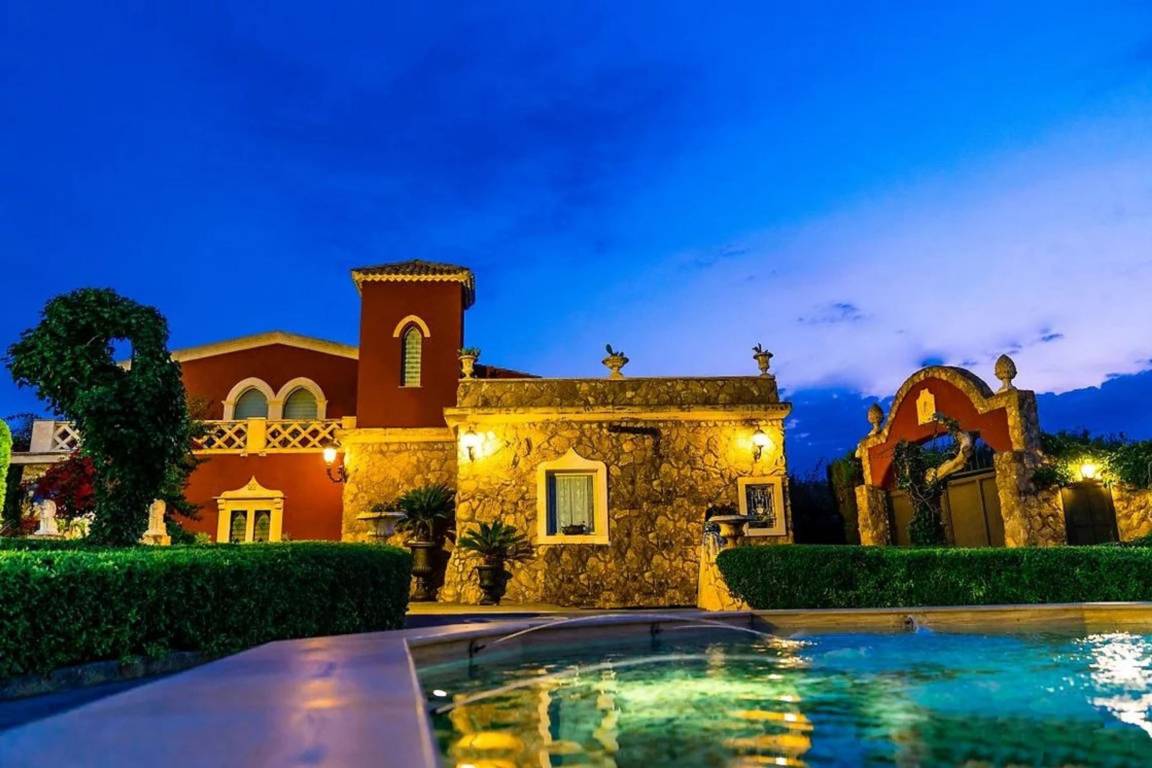 600 M² Villa ∙ 5 Camere Da Letto ∙ 10 Ospiti - Augusta, Italia