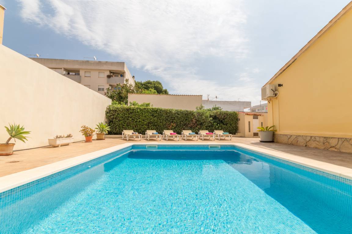 150 M² Ferienhaus ∙ 3 Schlafzimmer ∙ 6 Gäste - Cala Mesquida