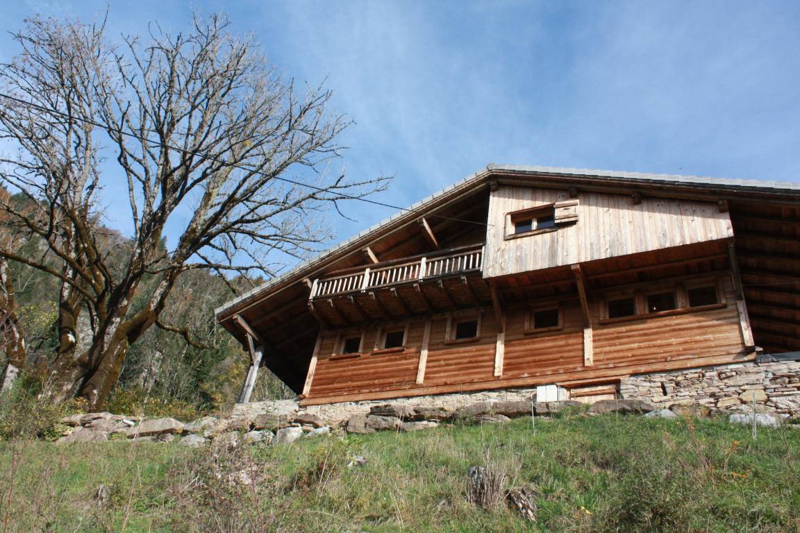 150 M² Chalet ∙ 4 Bedrooms ∙ 8 Guests - Abondance