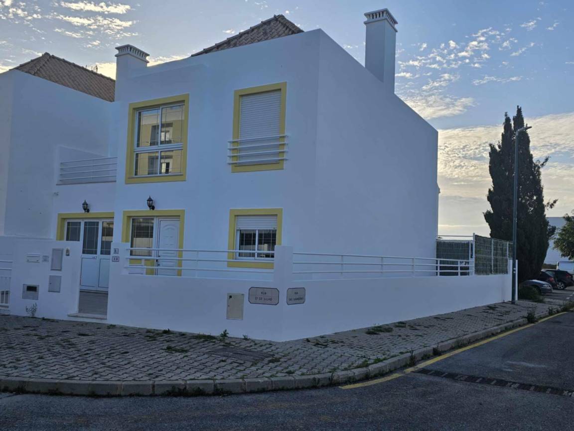 House ∙ 3 Bedrooms ∙ 8 Guests - アルトゥーラ