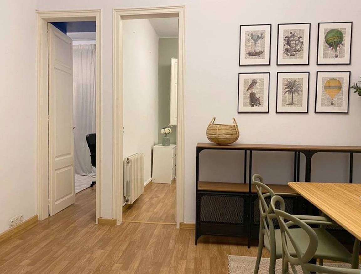 100 M² Apartamento ∙ 2 Habitaciones ∙ 2 Huéspedes - Cerdanyola del Vallès