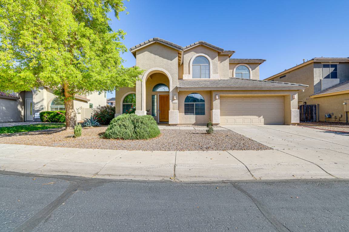 292 M² Talo ∙ 5 Makuuhuonetta ∙ 10 Vierasta - Maricopa, AZ