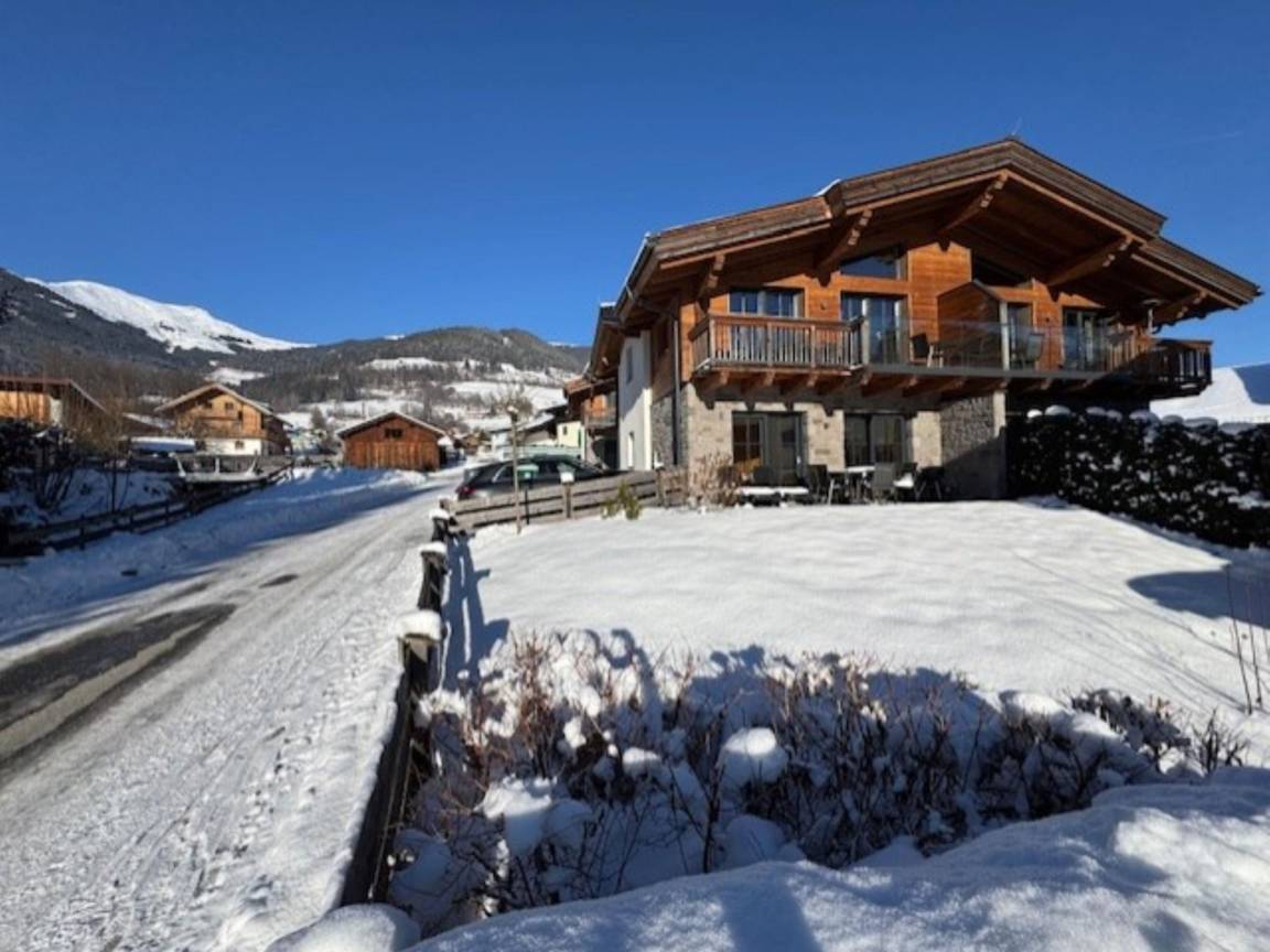 136 M² Chalet ∙ 4 Schlafzimmer ∙ 10 Gäste - Uttendorf
