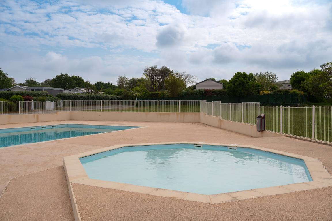 40 M² Camping ∙ 3 Chambres ∙ 6 Personnes - Arzon