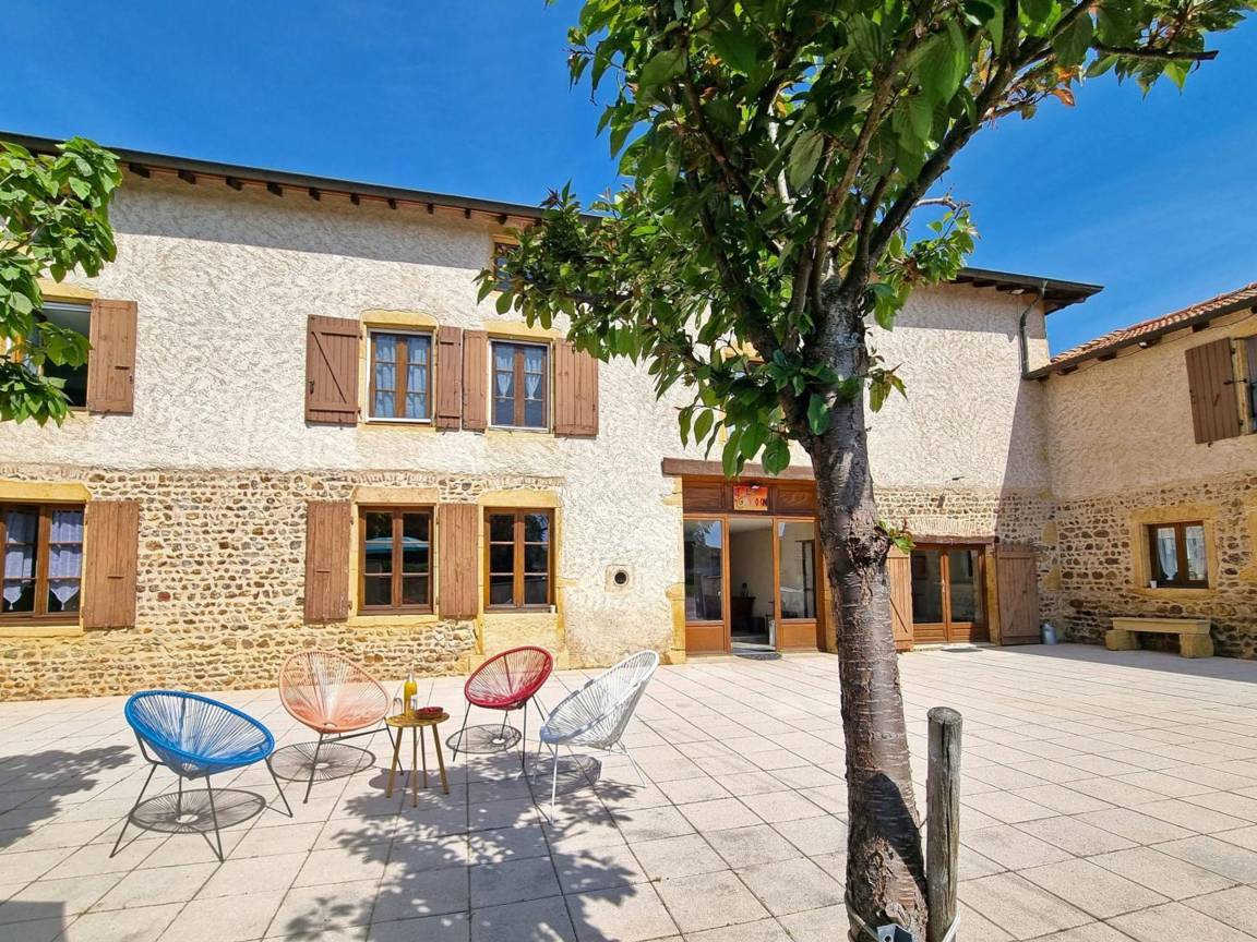 260 M² Cottage ∙ 6 Chambres ∙ 15 Personnes - Roanne