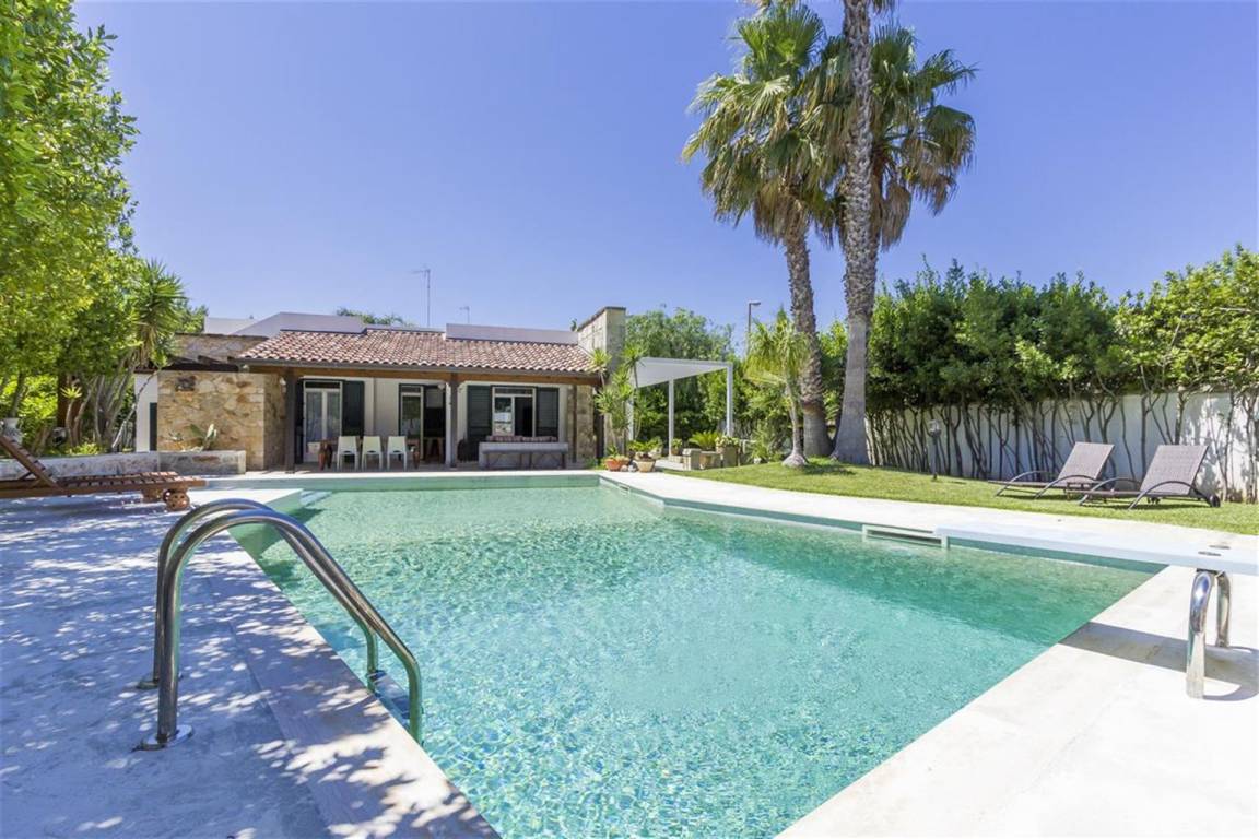 192 M² Villa ∙ 5 Chambres ∙ 14 Personnes - Torre dell'Orso