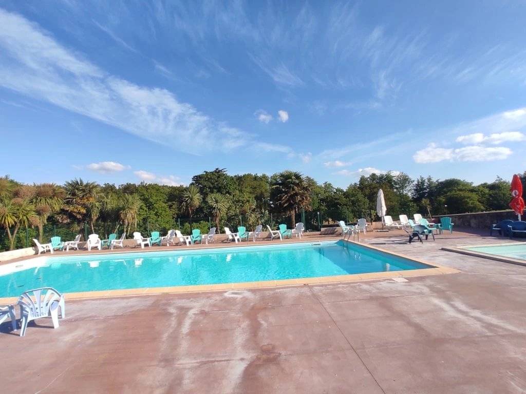 30 M² Camping-unterkunft ∙ 2 Schlafzimmer ∙ 4 Gäste - Saint-Lyphard