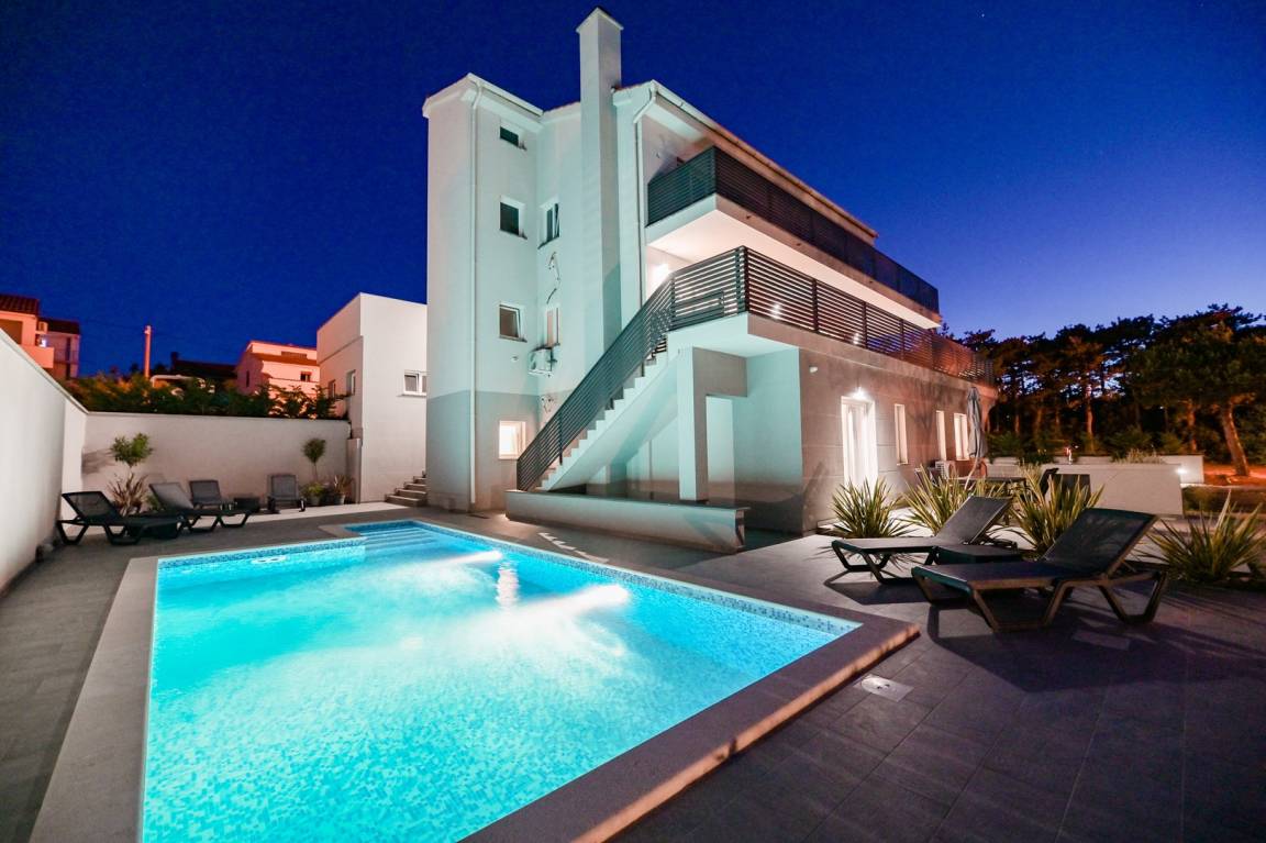 150 M² Appartement ∙ 3 Slaapkamers ∙ 8 Gasten - Crikvenica
