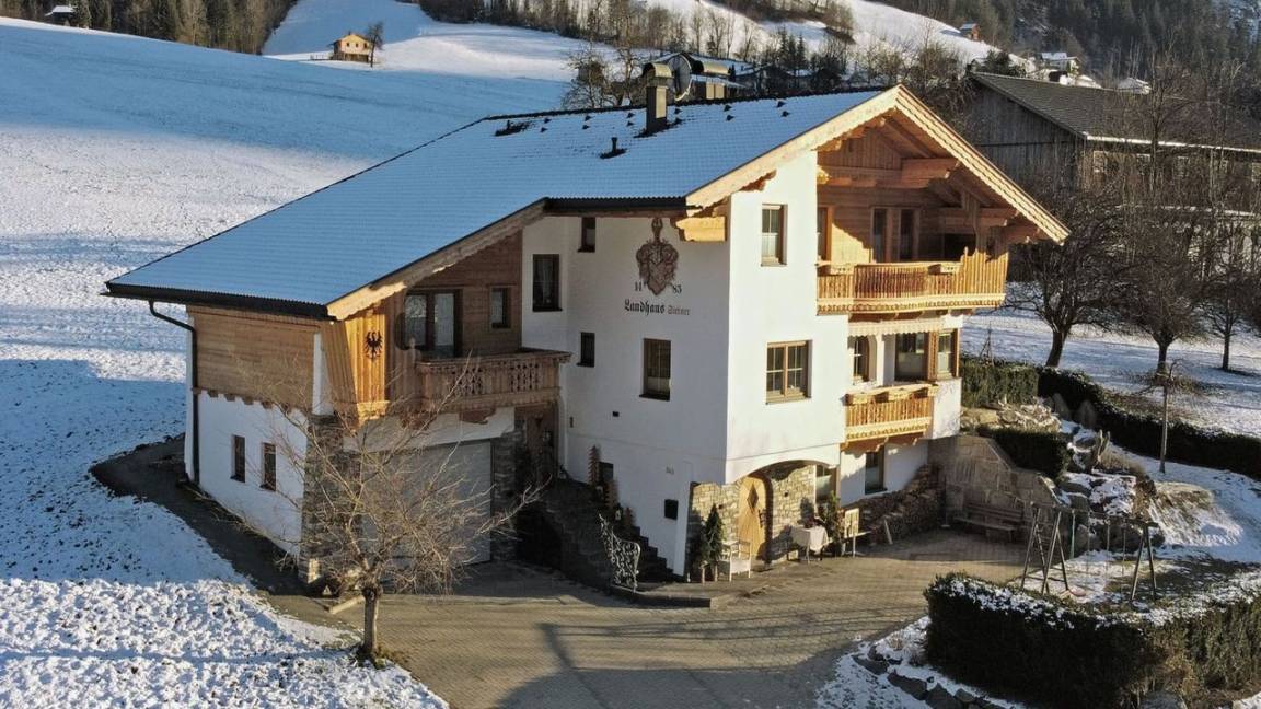 140 M² House ∙ 4 Bedrooms ∙ 8 Guests - Mayrhofen
