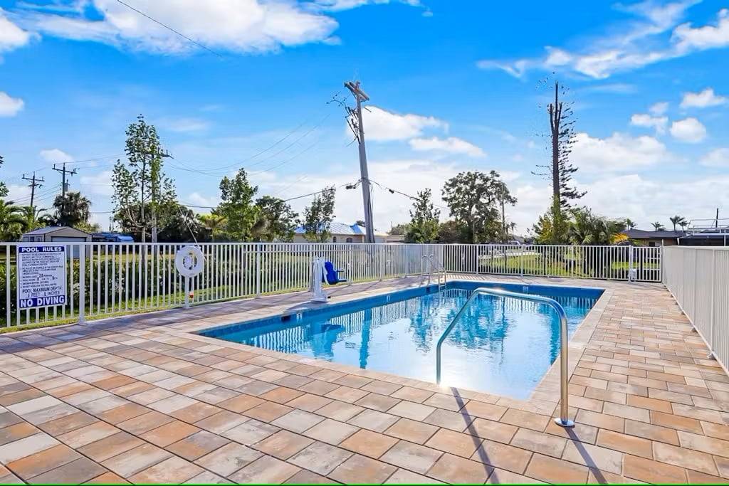 173 M² Condo ∙ 3 Bedrooms ∙ 8 Guests - Cape Coral, FL