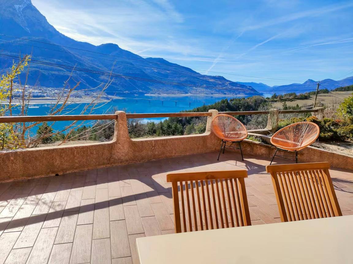 90 M² Appartement ∙ 3 Slaapkamers ∙ 6 Gasten - Embrun