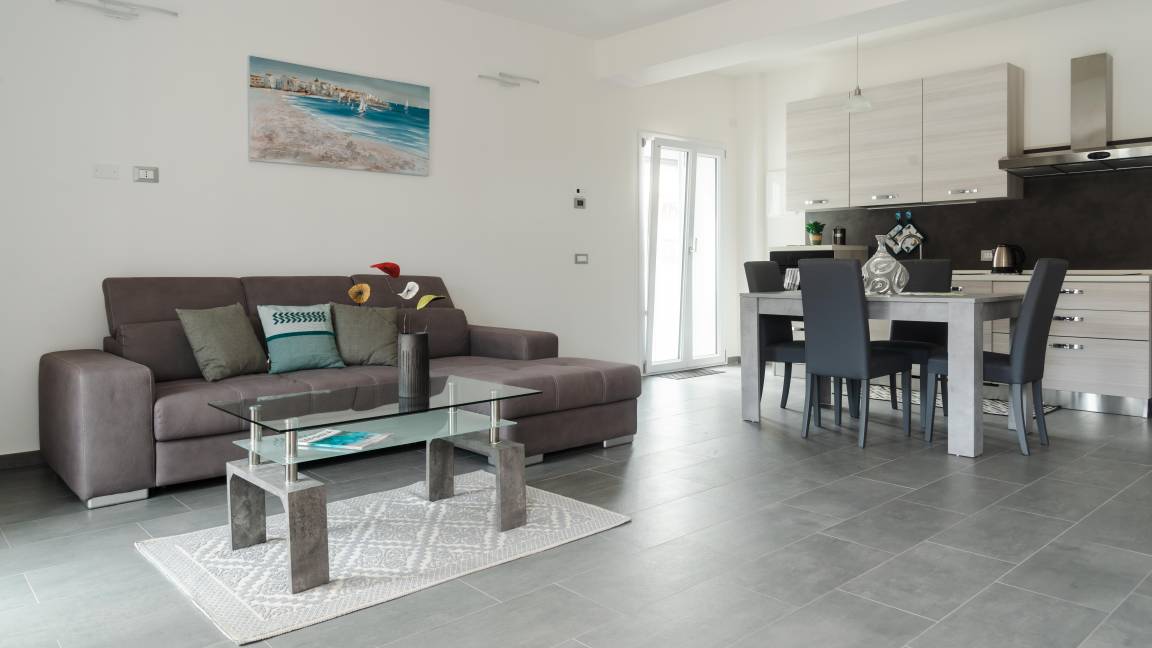 77 M² Apartment ∙ 1 Bedroom ∙ 3 Guests - Tortolì