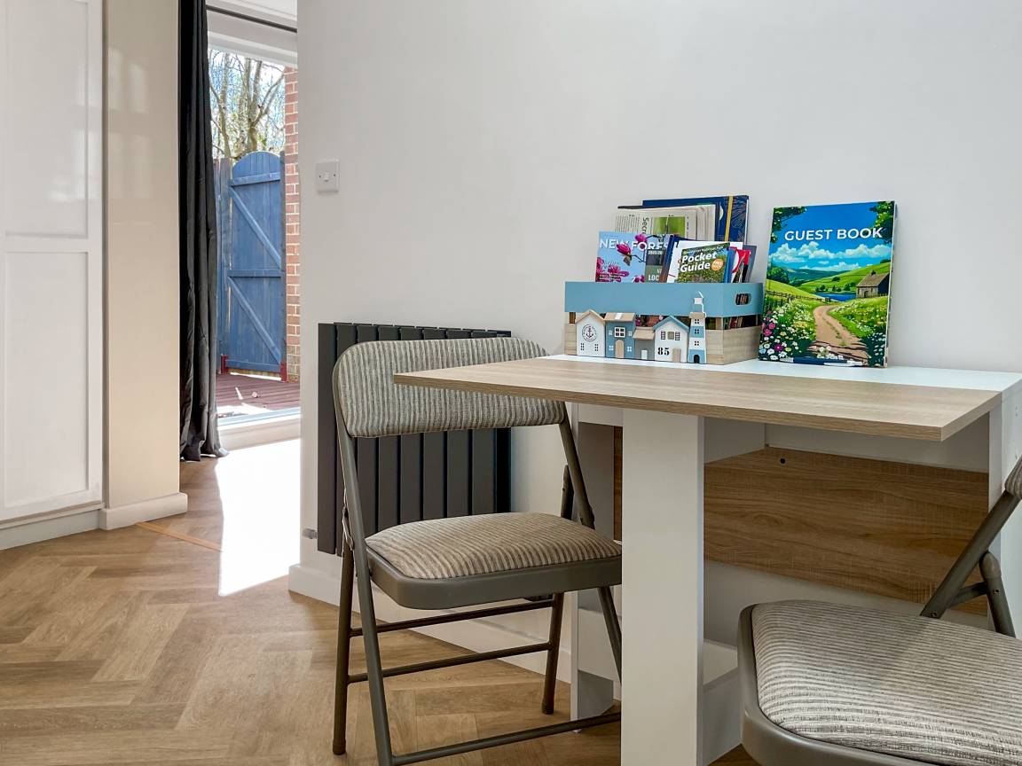 Cottage ∙ 1 Bedroom ∙ 2 Guests - Barton on Sea