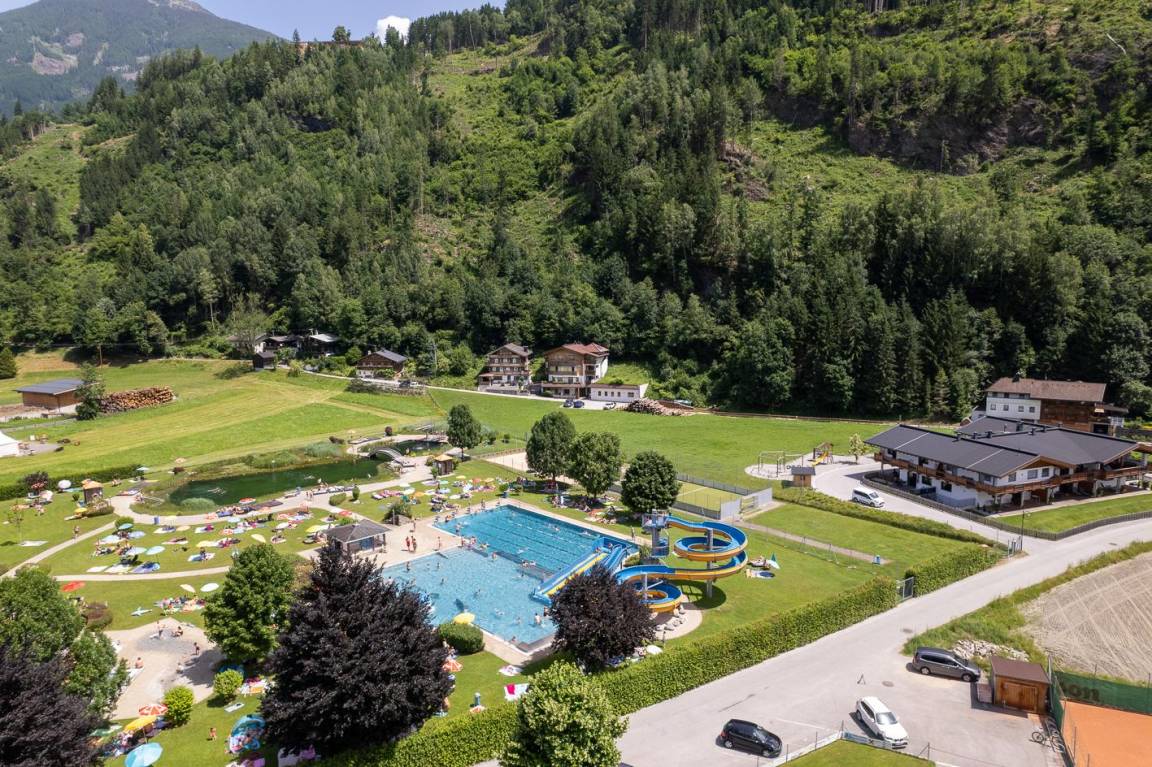 60 M² Appartement ∙ 1 Slaapkamer ∙ 3 Gasten - Stumm