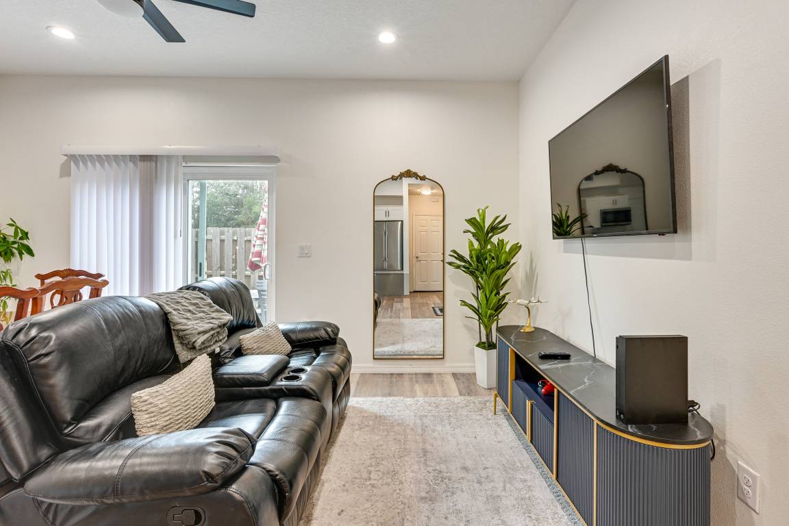 75 M² Apartment ∙ 1 Bedroom ∙ 2 Guests - Wesley Chapel, FL