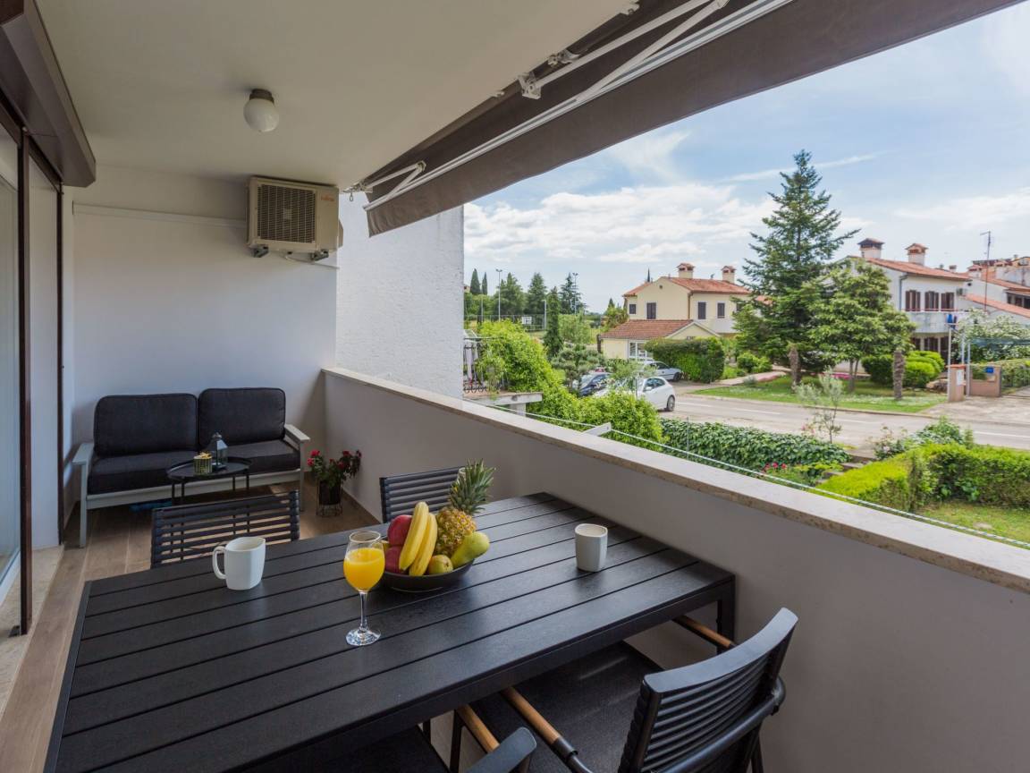 75 M² Apartment ∙ 2 Bedrooms ∙ 4 Guests - Poreč