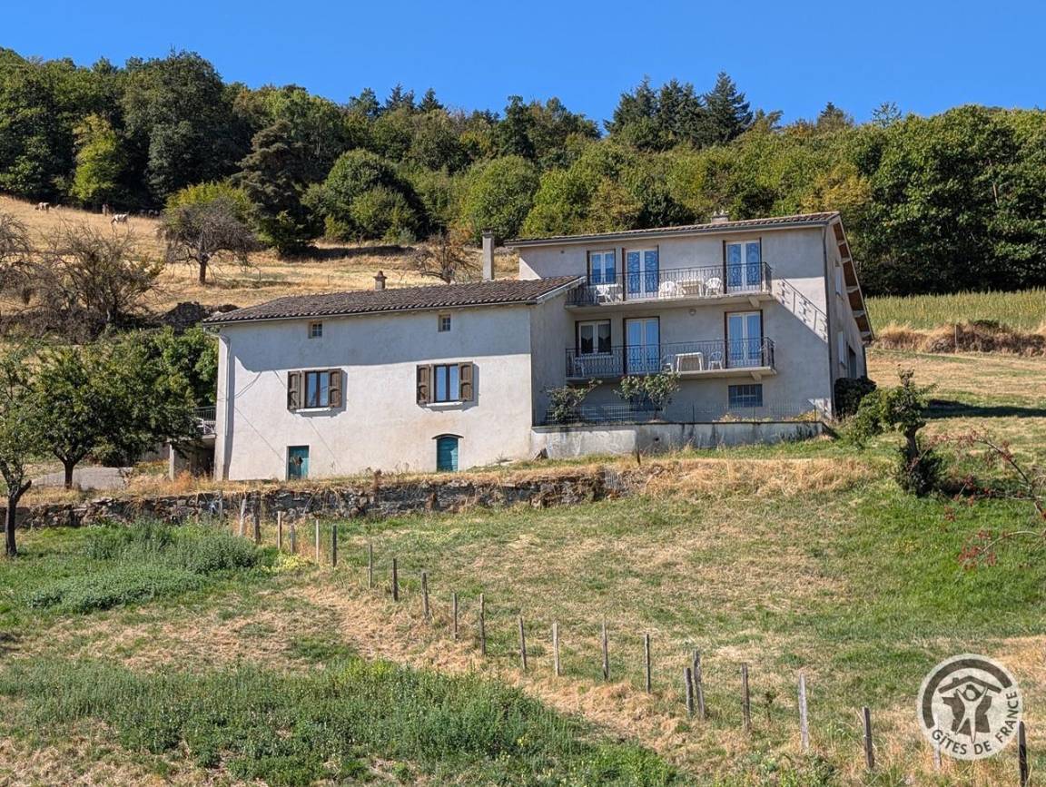 67 M² Gîte ∙ 2 Chambres ∙ 3 Personnes - Soucieu-en-Jarrest