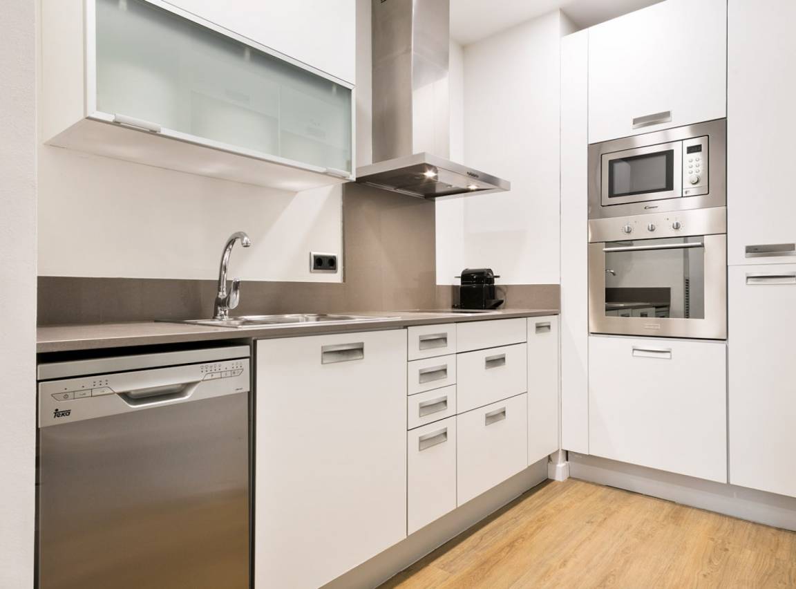 70 M² Apart Hotel ∙ 2 Slaapkamers ∙ 6 Gasten - Badalona