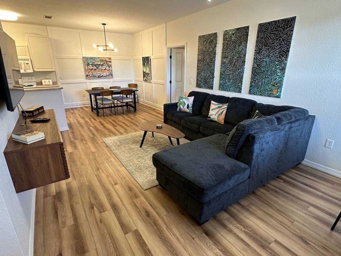 107 M² Apartment ∙ 2 Bedrooms ∙ 5 Guests - Haines City, FL