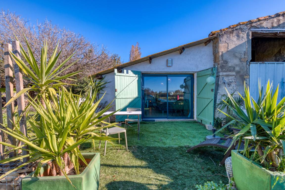 30 M² Studio ∙ 1 Chambre ∙ 2 Personnes - Arles