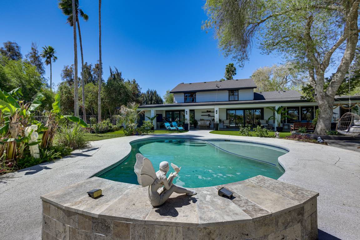 371 M² House ∙ 5 Bedrooms ∙ 15 Guests - Brownsville, TX