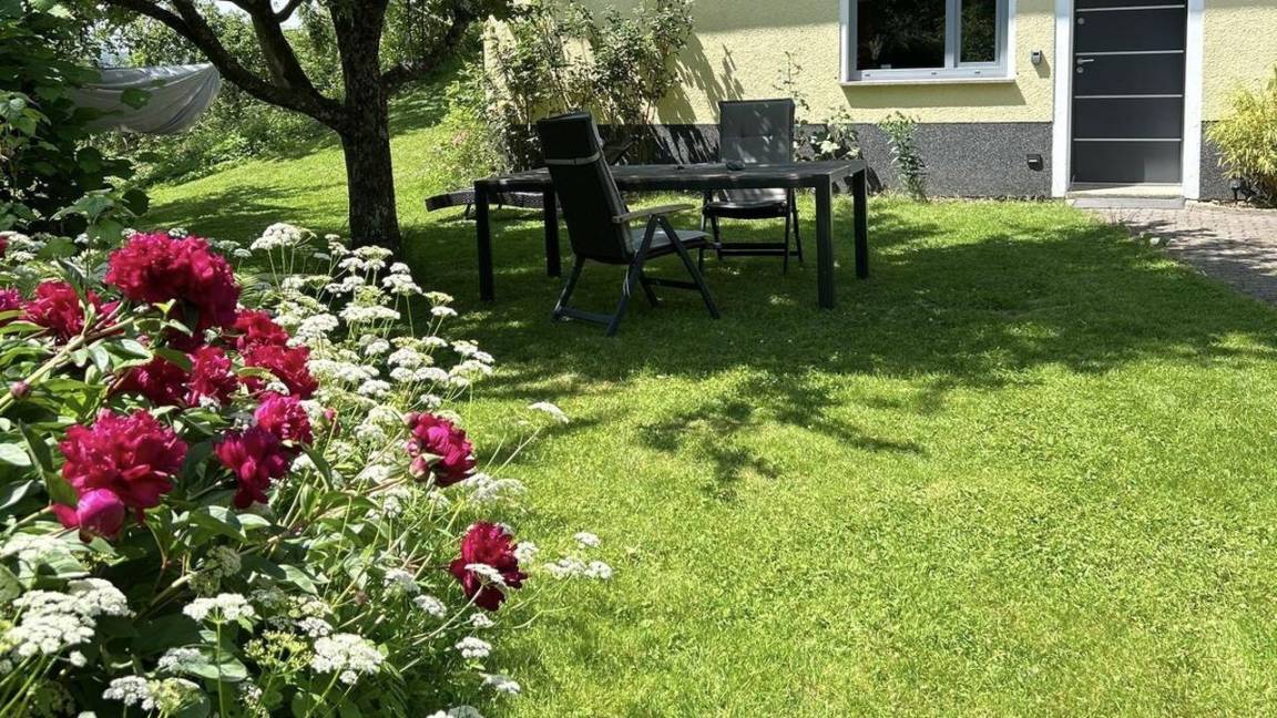70 M² Ferienwohnung ∙ 1 Schlafzimmer ∙ 3 Gäste - Hachenburg