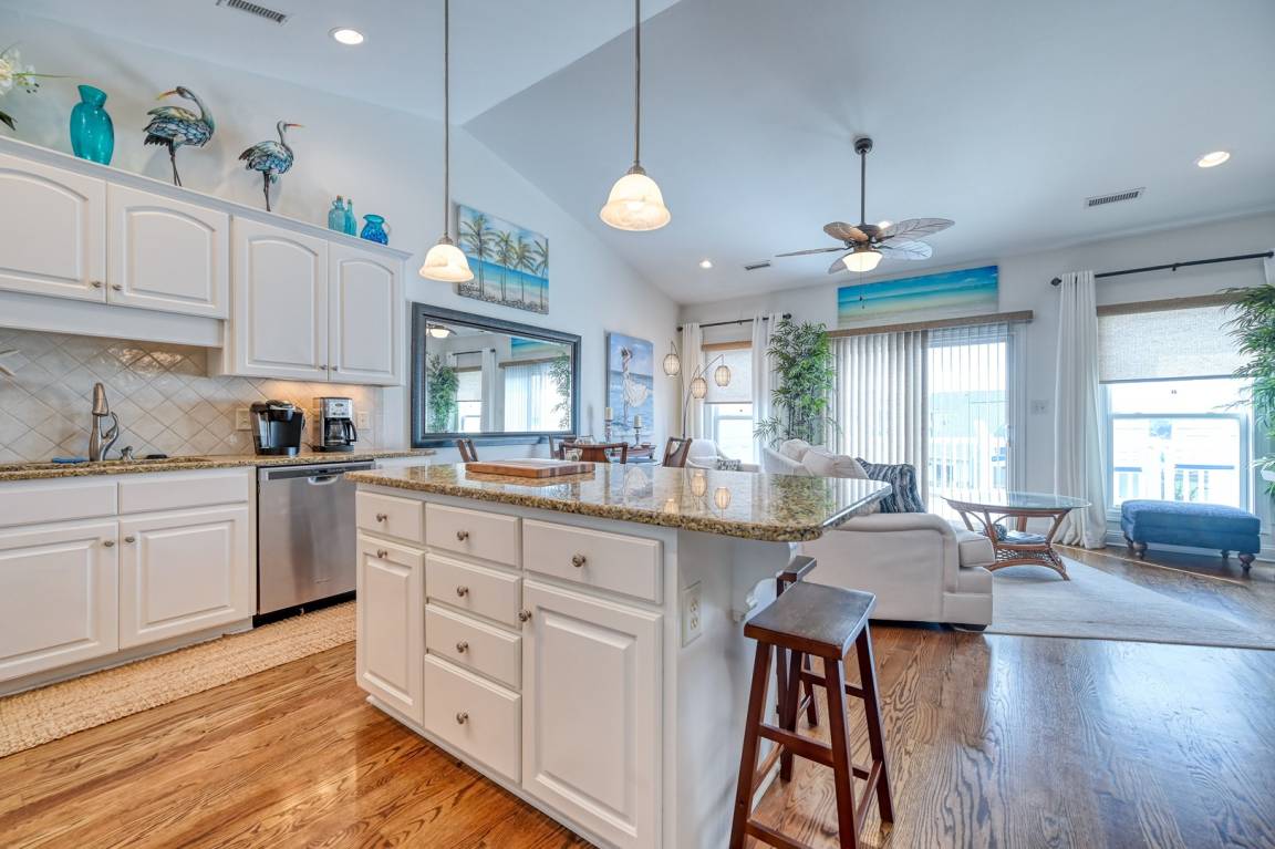 House ∙ 4 Bedrooms ∙ 9 Guests - Surf City, NC