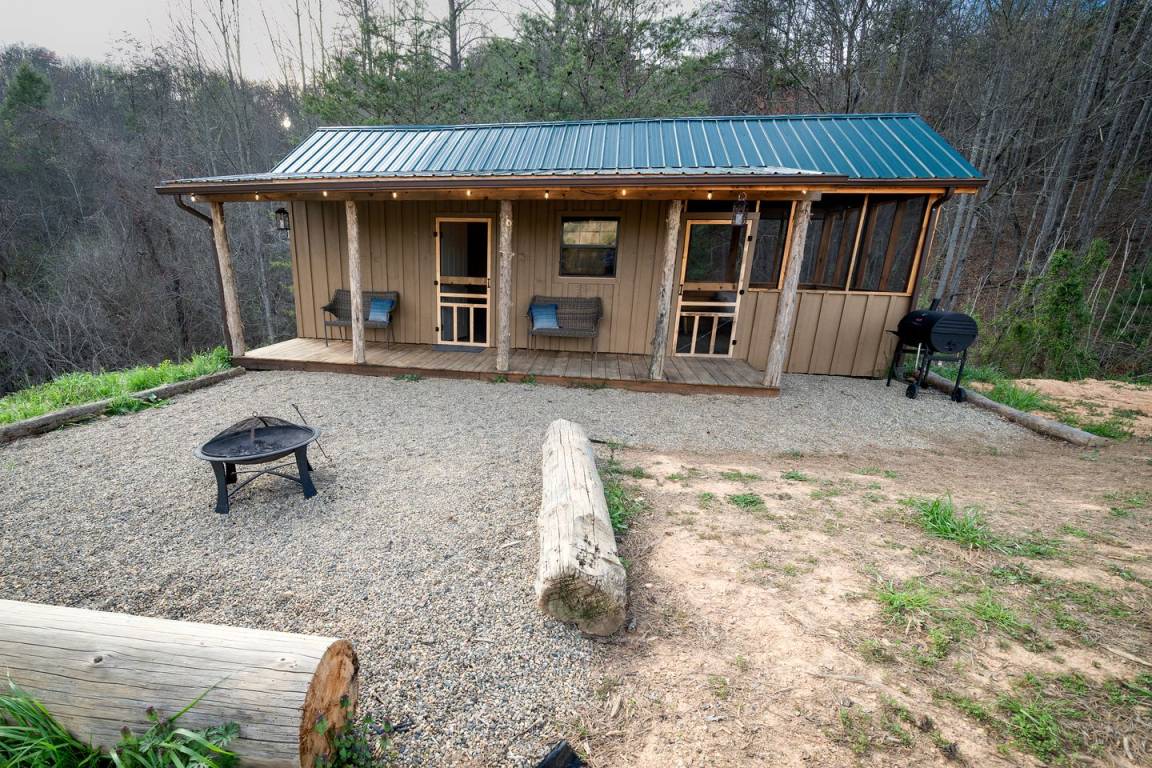 Casa ∙ 1 Habitación ∙ 5 Huéspedes - Cosby, TN