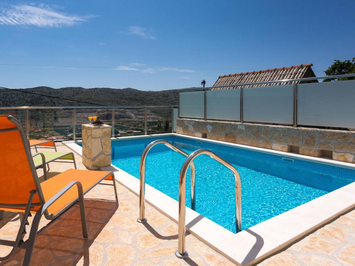 180 M² Maison De Vacances ∙ 1 Chambre ∙ 8 Personnes - Podstrana