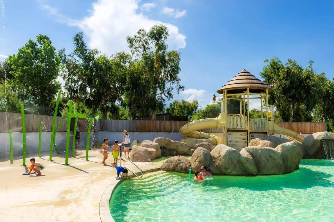 35 평방 미터 이동식 주택 ∙ 침실 3개 ∙ 게스트 6명 - 꼬르스