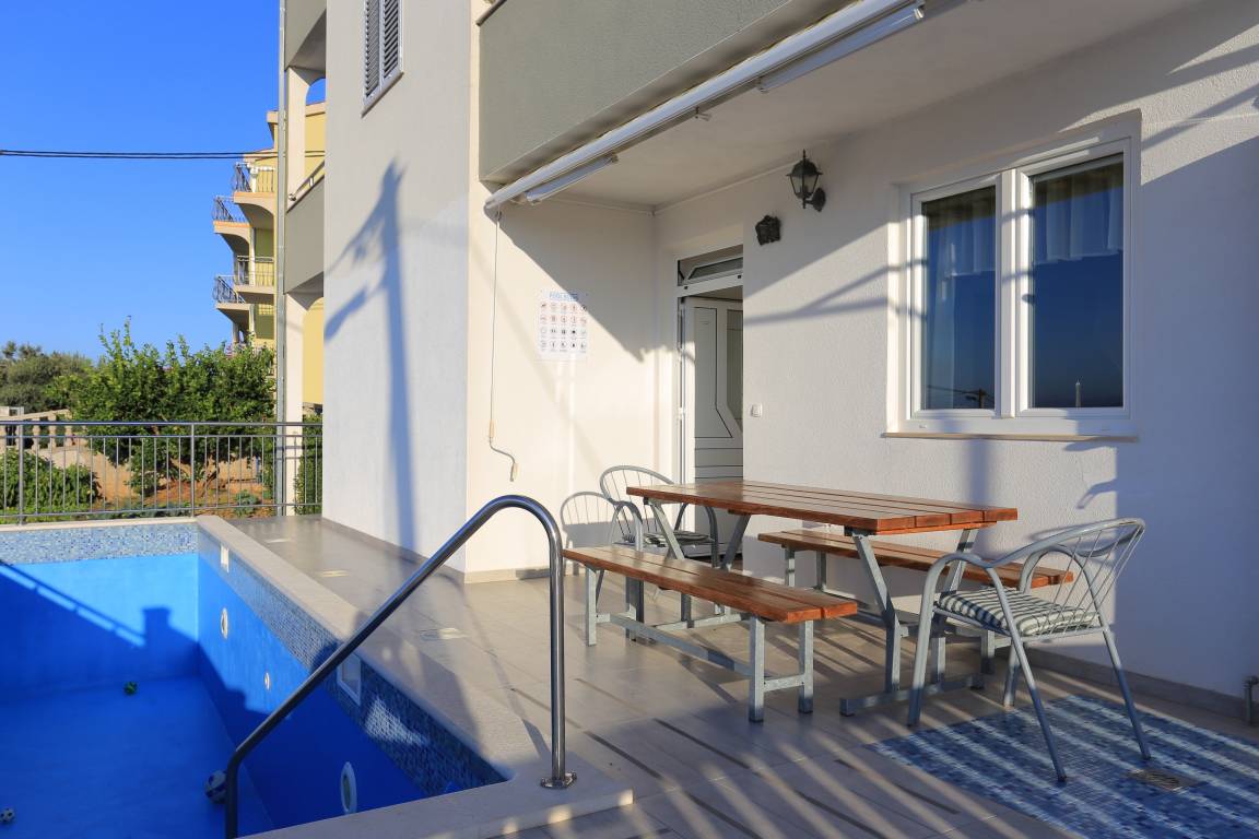 56 M² Apartment ∙ 2 Bedrooms ∙ 6 Guests - Omiš