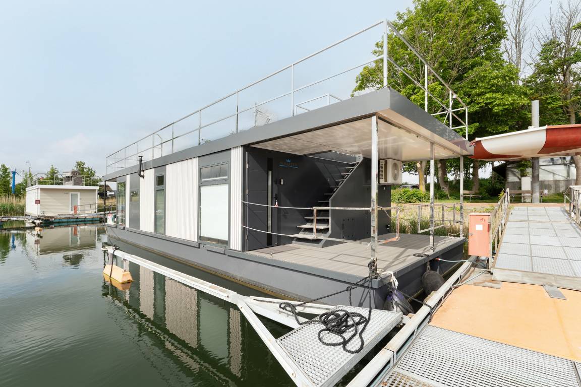 63 M² Hausboot ∙ 2 Schlafzimmer ∙ 4 Gäste - Heiligenhafen