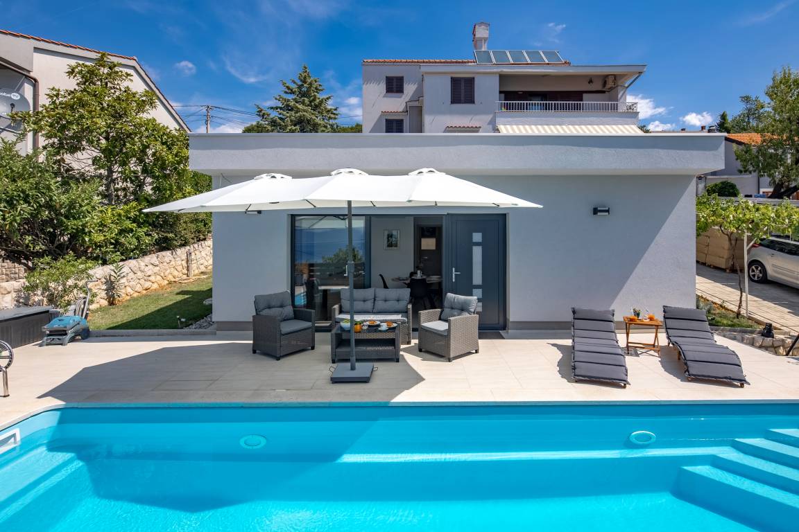 45 M² House ∙ 2 Bedrooms ∙ 4 Guests - Bakar