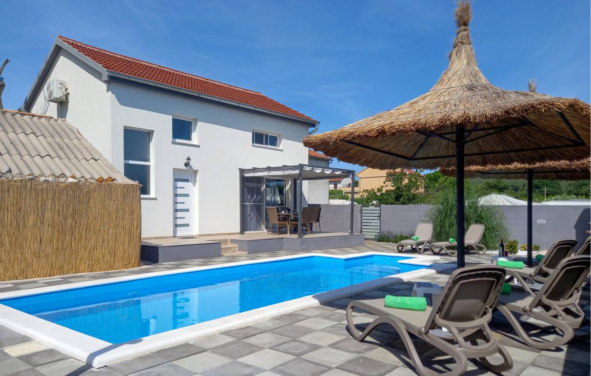 100 M² Casa ∙ 3 Habitaciones ∙ 6 Huéspedes - Galešnjak