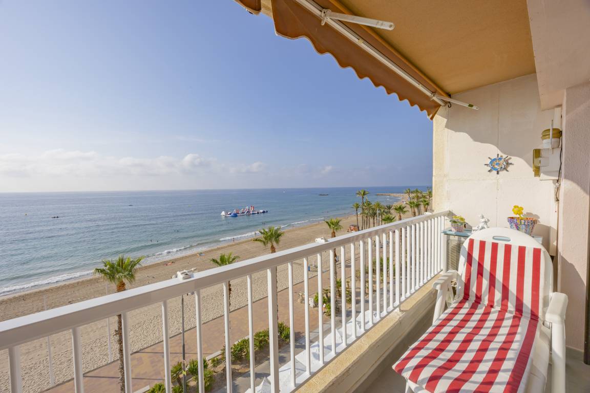 120 M² Apartamento ∙ 2 Habitaciones ∙ 4 Huéspedes - Villajoyosa