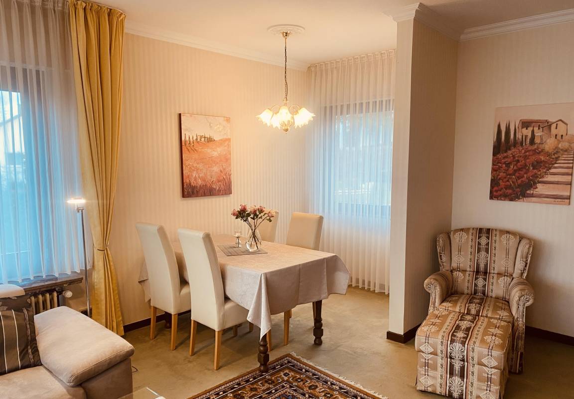 60 M² Ferienwohnung ∙ 1 Schlafzimmer ∙ 2 Gäste - Bad Neuenahr-Ahrweiler