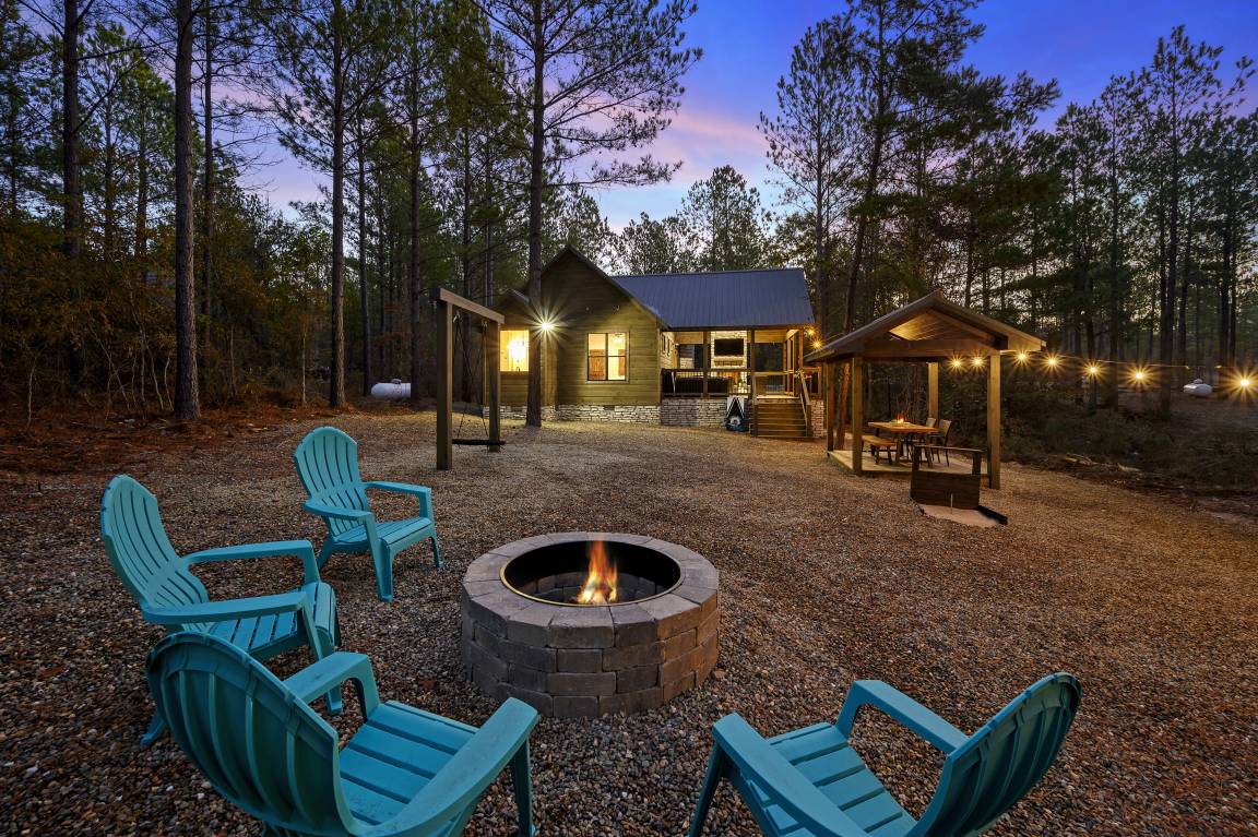 Cabin ∙ 1 Bedroom ∙ 4 Guests - Broken Bow, OK
