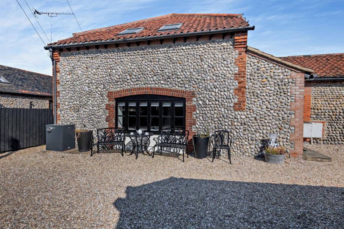 Cottage ∙ 4 Bedrooms ∙ 8 Guests - Sheringham