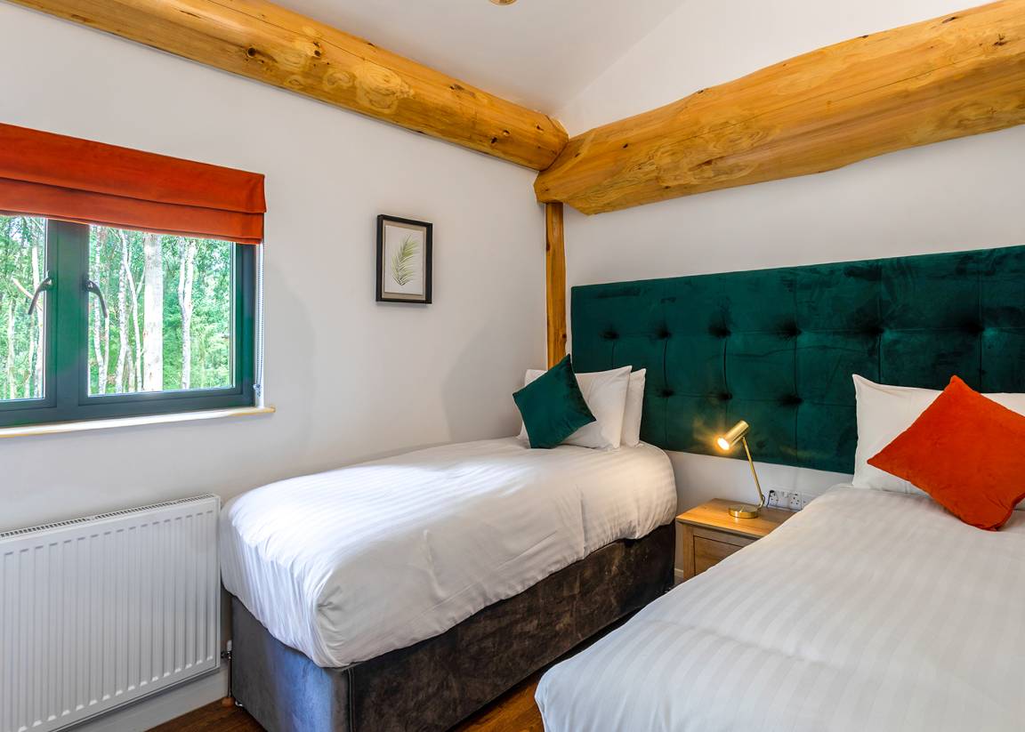 Chalet ∙ 3 Bedrooms ∙ 6 Guests - Cheshire