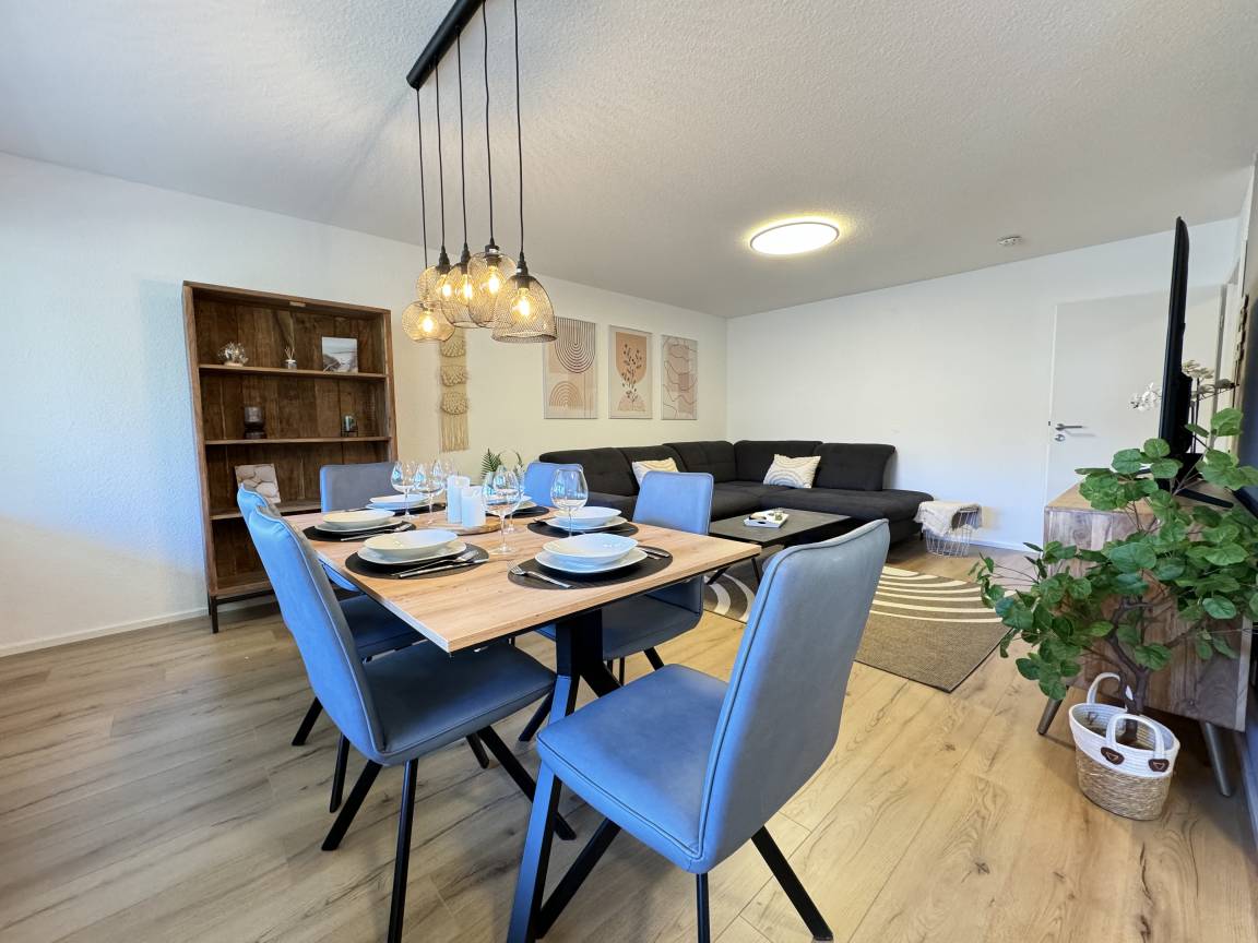 90 M² Apartment ∙ 2 Bedrooms ∙ 2 Guests - Sindelfingen