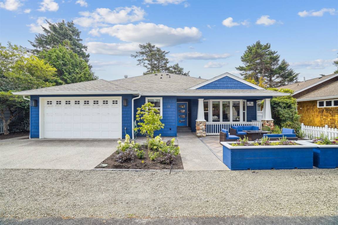House ∙ 4 Bedrooms ∙ 10 Guests - Cannon Beach, OR