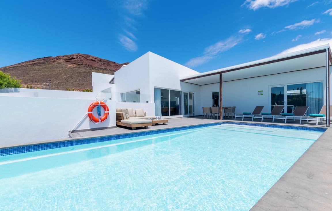 124 M² House ∙ 3 Bedrooms ∙ 6 Guests - Playa Blanca