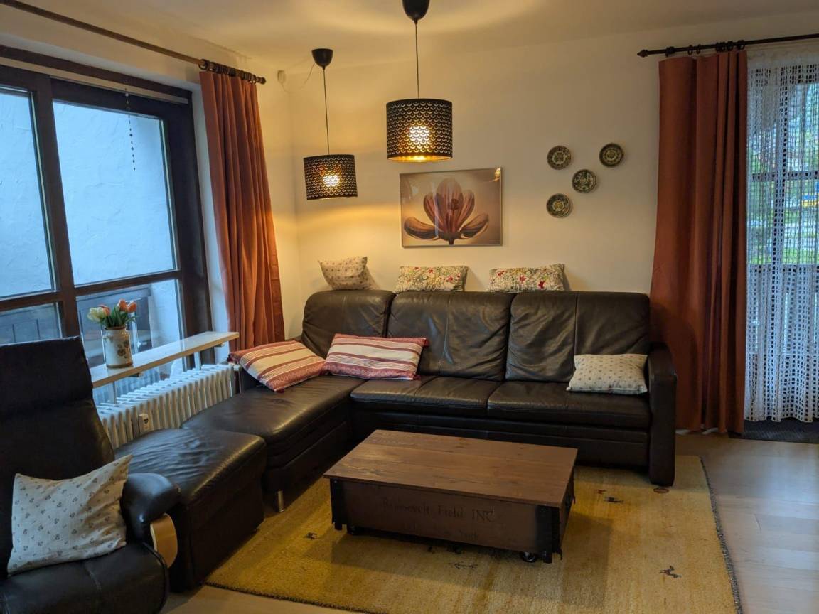 58 M² Huoneisto ∙ 1 Makuuhuone ∙ 4 Vierasta - Stephanskirchen