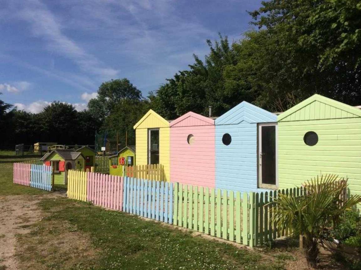 25 M² Camping ∙ 2 Chambres ∙ 4 Personnes - Saint-Vaast-la-Hougue