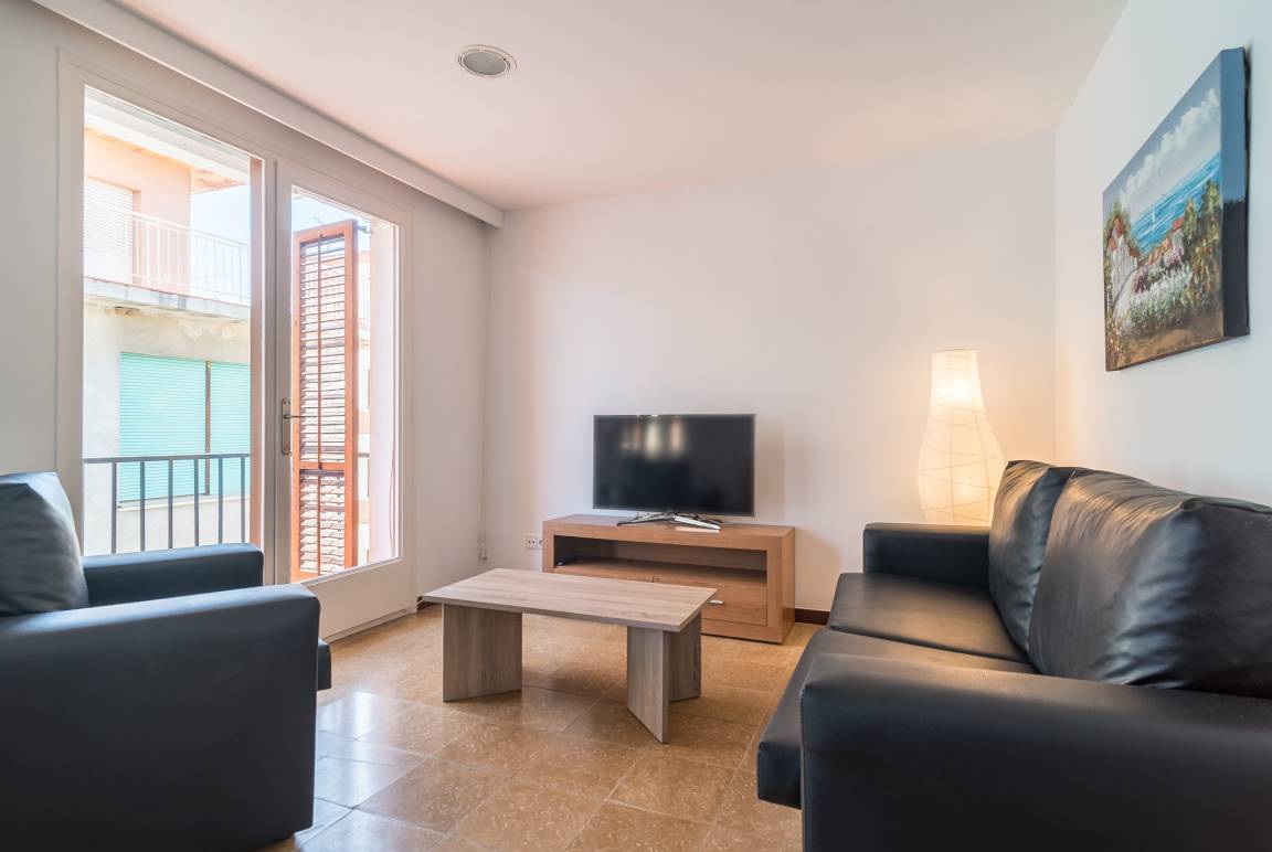 72 M² Apartamento ∙ 3 Habitaciones ∙ 5 Huéspedes - Arenys de Mar