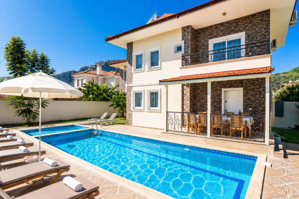 215 M² Villa ∙ 5 Bedrooms ∙ 12 Guests - Dalyan