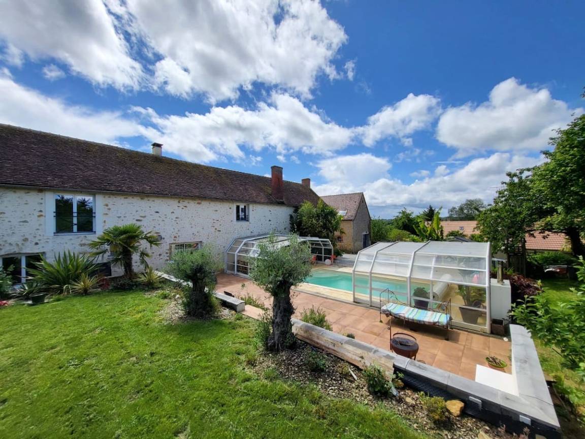 Maison De Vacances ∙ 5 Chambres ∙ 19 Personnes - Sarthe