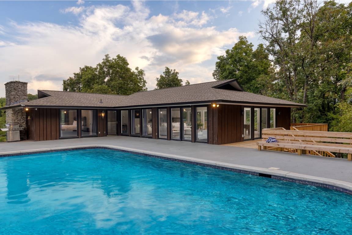 House ∙ 11 Bedrooms ∙ 30 Guests - Blaine, TN